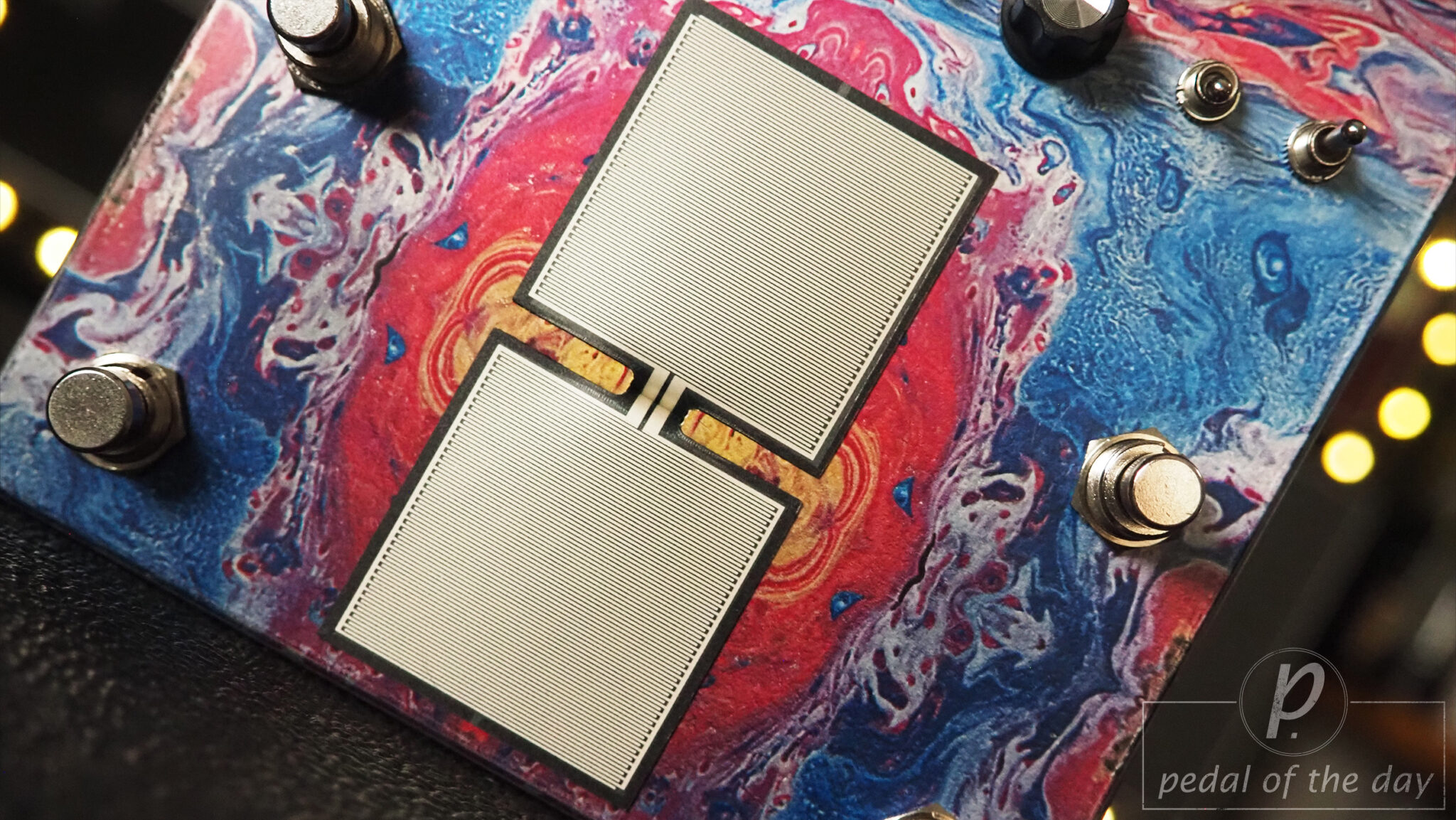 ezhi&aka Double Tape T Broken Tape Deck Emulator 5 - Pedal of the Day